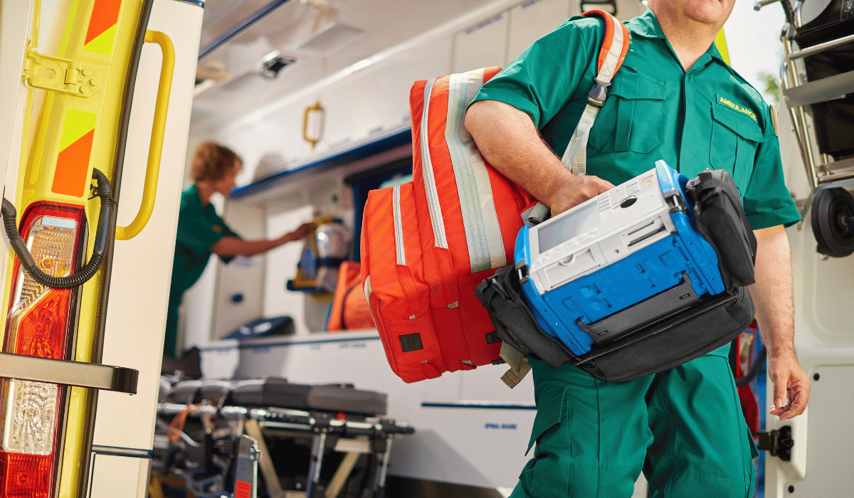 Comment devenir paramédic au Québec || Windmill